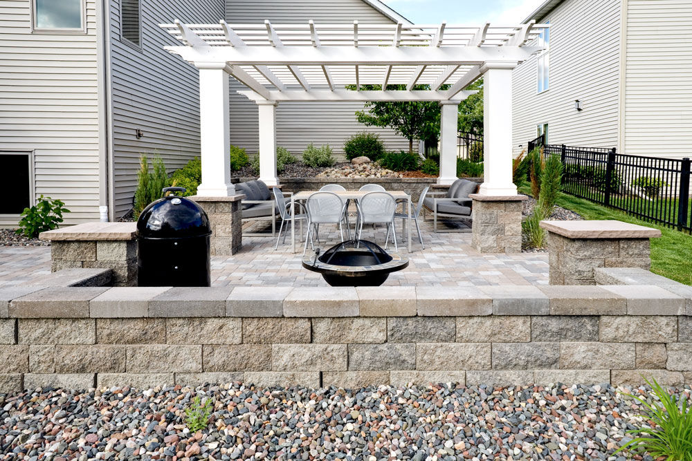 Walls Enhance Small Space | Versa-Lok